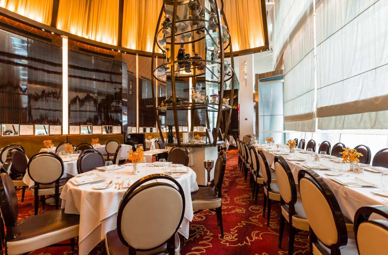 Experience Le Cirque in Virtual Reality